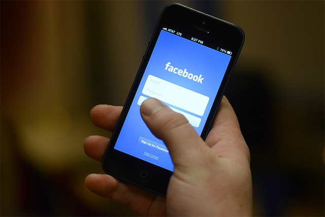 How to Access Full Facebook Site on Mobile Phones (Desktop Version)