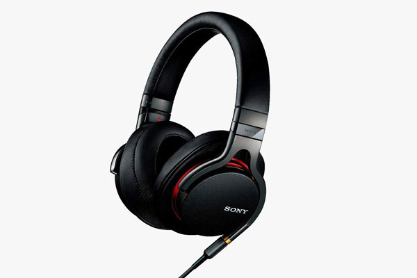 12 Comfortable Headphones For Glasses Wearers 2025